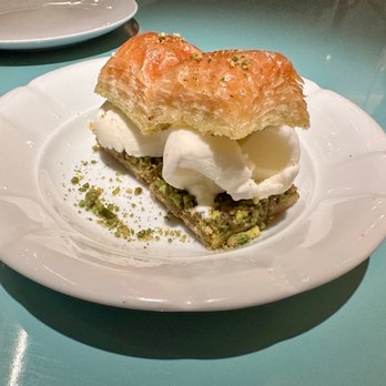 YAMABAHÇE - Updated September 2025 - 18 Photos - 26 James Street ...