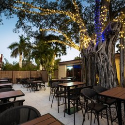 BAHI HUT - Updated March 2025 - 190 Photos & 121 Reviews - 4675 N ...