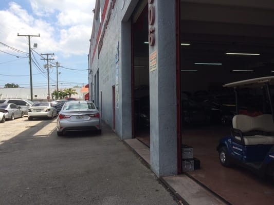 CHARLIE’S PAINT & BODY SHOP - Updated December 2025 - 22 Photos & 61 ...