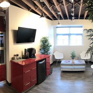 CRYSTAL GLASS CANADA - Updated May 2025 - 10260 105 Street, Edmonton ...