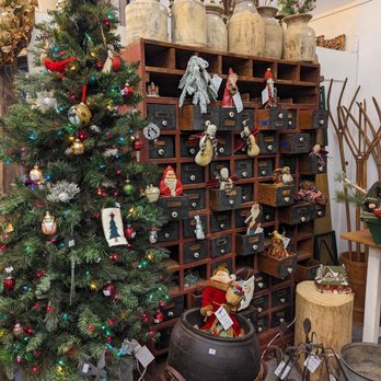 SUMMER COTTAGE ANTIQUES - Updated October 2025 - 52 Photos & 29 Reviews ...