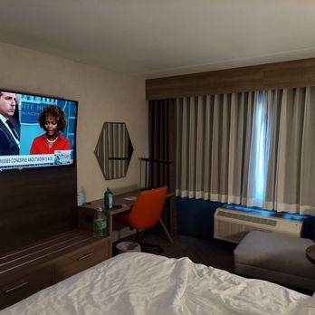 HOLIDAY INN EXPRESS FLAGSTAFF - Updated January 2026 - 138 Photos & 148 ...