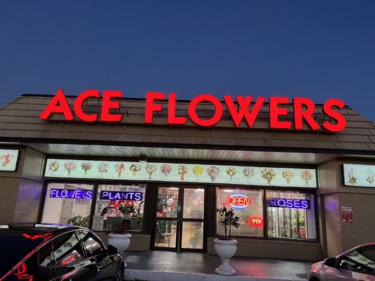 ACE FLOWERS - Updated December 2025 - 171 Photos & 84 Reviews - 1903 S ...