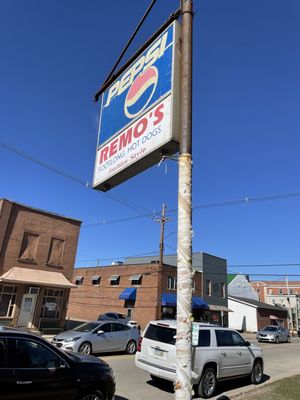 REMOS HOTDOGS - Updated March 2025 - 26 Photos & 29 Reviews - 241 2nd ...