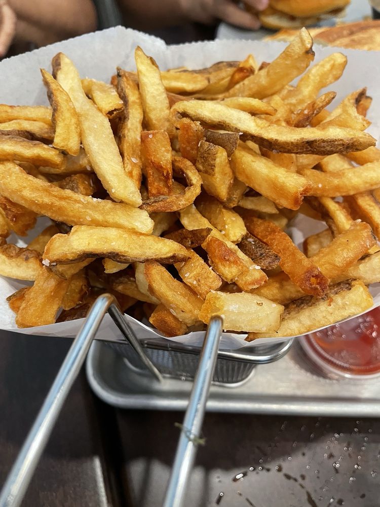 PRESS 195 - Updated August 2024 - 64 Photos & 28 Reviews - 1048 Old Country Rd, Plainview, New ...