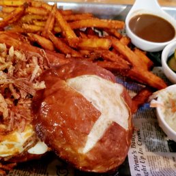 EGP GASTROPUB - Updated April 2025 - 728 Photos & 586 Reviews - 2823 ...