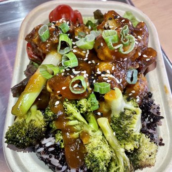 POW POW - Updated October 2025 - 606 Photos & 417 Reviews - 1253 H St ...