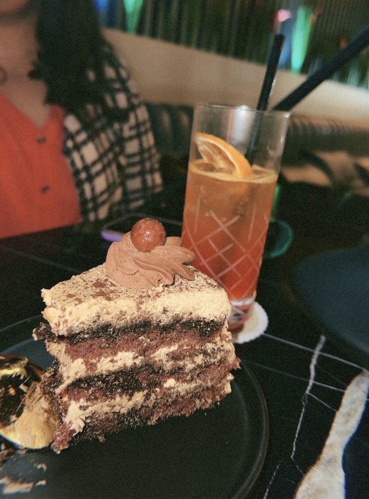 HUQQA SOCIAL - Updated October 2025 - 73 Photos & 23 Reviews - 11920 S ...