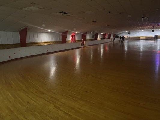 WINCHESTER SKATING AND FAMILY FUN CENTER - Updated October 2025 - 17 ...