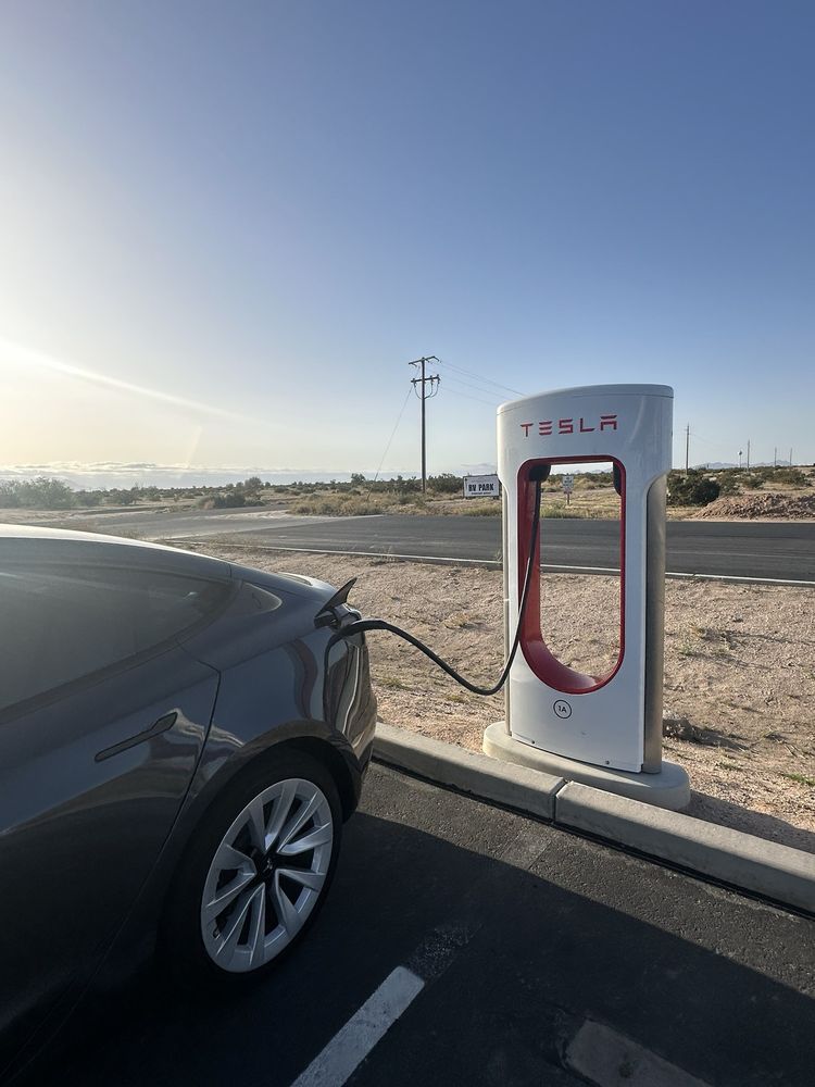 TESLA SUPERCHARGER - TACNA - Updated March 2025 - 13 Photos & 12 ...