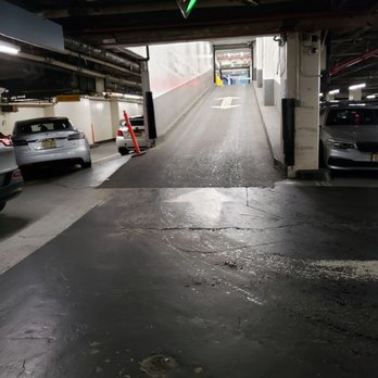 EDISON PARKFAST - Updated August 2025 - 15 Photos & 106 Reviews - 50 W 44th St, New York, New ...