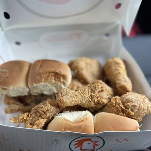 SOUTHERN CLASSIC CHICKEN - Updated June 2025 - 32 Photos & 56 Reviews ...