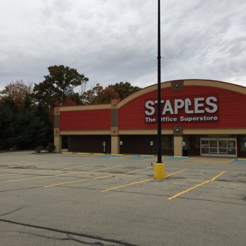 STAPLES - Updated December 2025 - 11 Photos - 3100 Oakland Ave, Indiana ...