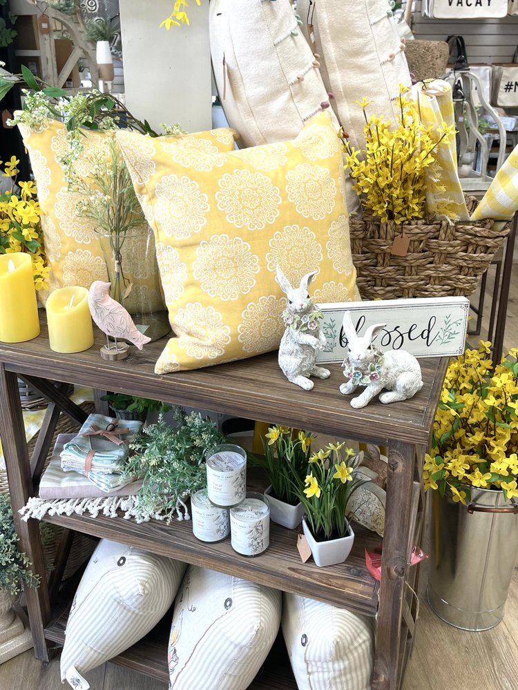 RUSTIC SEASONS SATURDAY MORNINGS - Updated May 2024 - 24 Photos - 588 ...