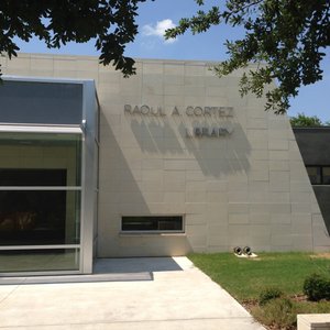 MAURY MAVERICK LIBRARY - Updated 05/2025 - 26 Photos & 23 Reviews ...