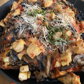 PIZZA PAYAA - Updated May 2025 - 60 Photos & 106 Reviews - 107 E ...