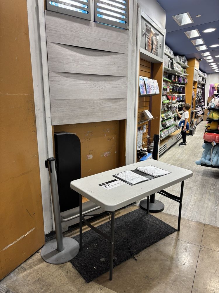 GAMESTOP - Updated December 2025 - 22 Photos & 55 Reviews - 3216 ...