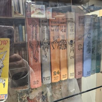 BOOK GALLERY - Updated January 2026 - 38 Photos & 34 Reviews - 50 W ...