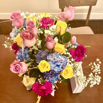 BLOSSOMS FLORIST Updated January 2025 10 Photos 18 Reviews 8711 Reading Rd Cincinnati Ohio Florists Phone Number Yelp