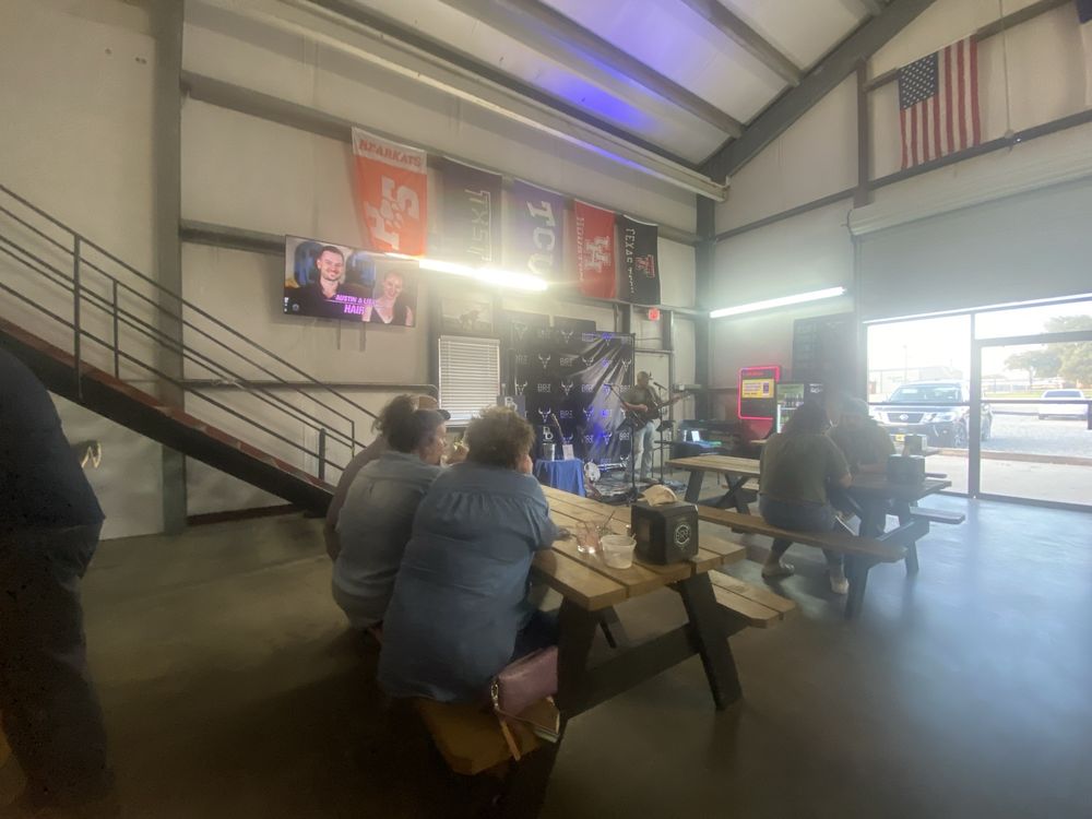 BOSQUE RIVER TAPHOUSE - Updated May 2025 - 12 Photos - 1050 S Graham ...