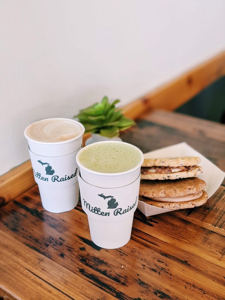 MITTEN RAISED - 94 Photos & 52 Reviews - Donuts - 1331 E Grand River ...