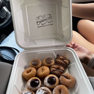 PIP’S ORIGINAL DOUGHNUTS & CHAI - 4464 Photos & 3042 Reviews - 4759 NE ...
