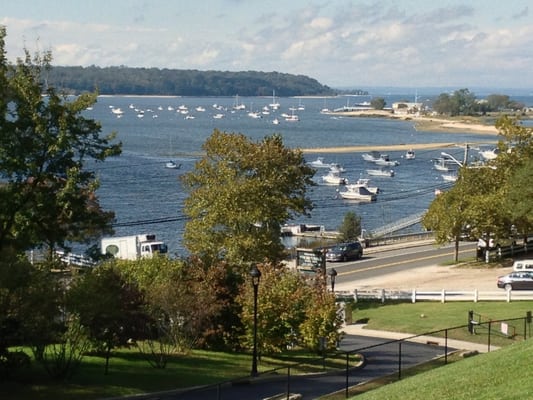 COLD SPRING HARBOR LIBRARY - Updated November 2025 - 17 Photos & 13 ...