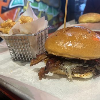 BRGR STOP - Updated January 2025 - 1465 Photos & 1035 Reviews - 4301 ...