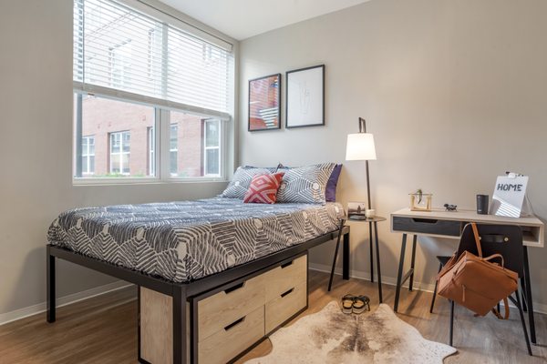 UNCOMMON AUBURN - Updated November 2024 - 31 Photos & 12 Reviews - 250 ...