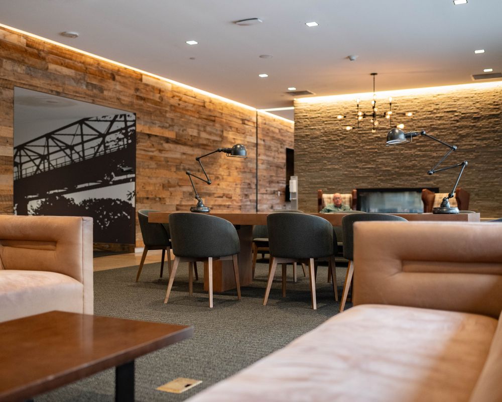 THE LISMORE HOTEL EAU CLAIRE - A DOUBLETREE BY HILTON HOTEL - Updated ...