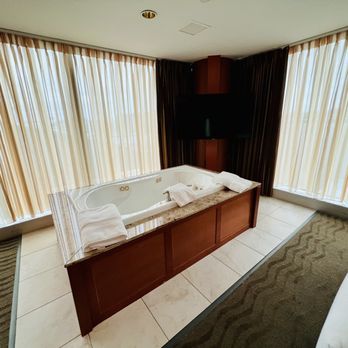 SENECA NIAGARA RESORT & CASINO - Updated May 2025 - 630 Photos & 452 ...