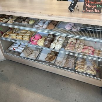 LA ESTRELLA BAKERY - Updated December 2025 - 35 Photos & 17 Reviews ...