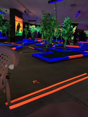 GLOW PUTT MINI GOLF - 161 Photos & 107 Reviews - 45-056 Kamehameha Hwy ...
