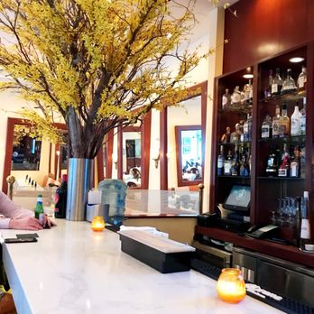 Milano restaurant store