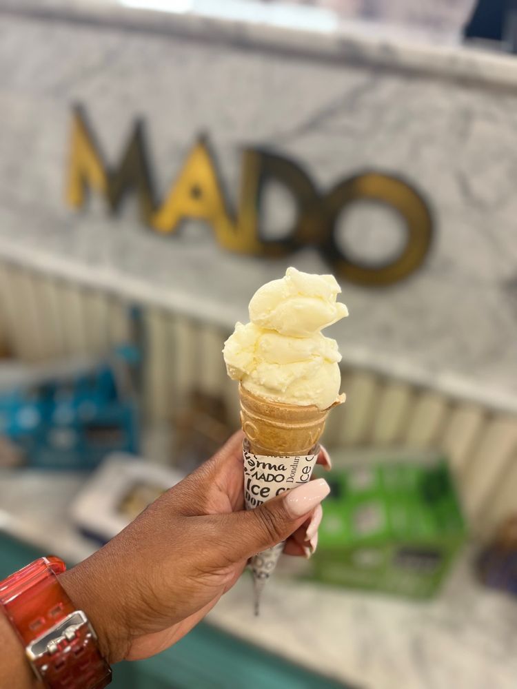 MADO YONGE - Updated June 2024 - 76 Photos & 36 Reviews - 144 Yonge ...