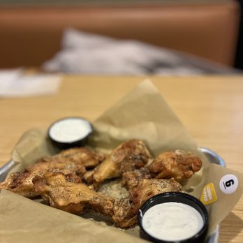 Buffalo Wild Wings Murrieta, CA - Last Updated November 2025 - Yelp