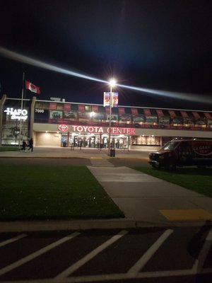 TOYOTA CENTER KENNEWICK - 29 Photos & 26 Reviews - 7000 W Grandridge ...