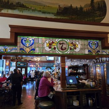 JAKE’S FAMOUS CRAWFISH - Updated January 2025 - 2074 Photos & 1985 ...