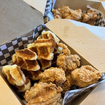 CHICKEN BOX - Updated December 2025 - 20 Photos & 11 Reviews - 109 2nd ...