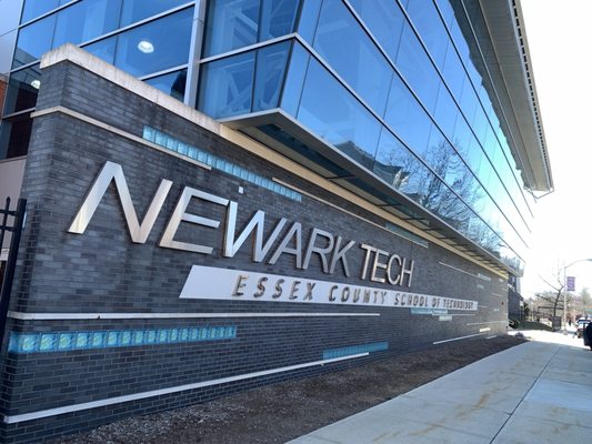 ESSEX COUNTY NEWARK TECH - Updated November 2025 - 91 W Market St ...