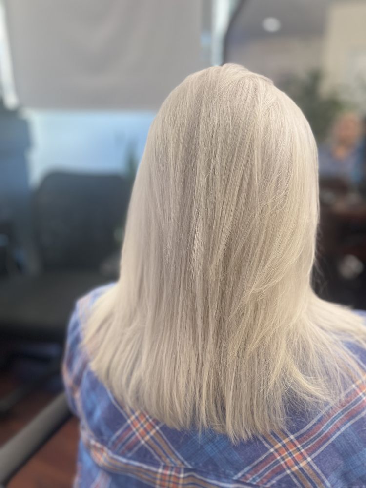 COLOR BOX SALON - Updated July 2024 - 99 Photos & 33 Reviews - 3900 ...