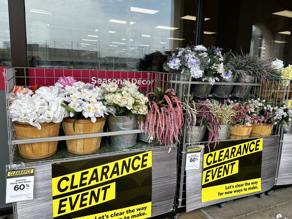 MICHAELS - Updated October 2025 - 14 Photos & 11 Reviews - 4927 E 41st ...