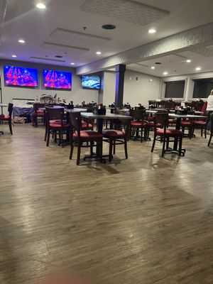 SOLID SLICE PIZZERIA AND PUB - Updated October 2025 - 15 Photos & 22 ...