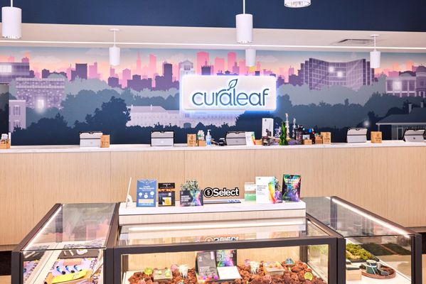 CURALEAF - Updated December 2025 - 27 Photos & 33 Reviews - 677 Lake ...