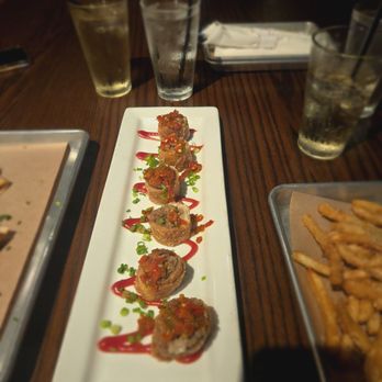 LANDMARK AMERICANA TAP & GRILL - UNIVERSITY CITY - Updated December ...