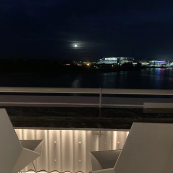 ELECTRIC MOON SKYTOP LOUNGE + MOON DECK - Updated January 2026 - 387 ...