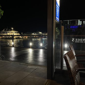 DUNDEE’S RESTAURANT ON THE WATERFRONT - Updated November 2024 - 124 ...