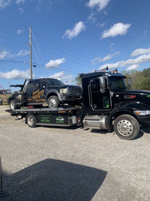 AWESOME TOWING - Updated October 2025 - 10 Reviews - 930 Hillcrest ...