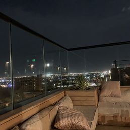 THE MOONSTONE - Updated May 2025 - 164 Photos & 97 Reviews - 930 E 2nd ...