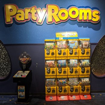 CINEPLEX CINEMAS QUEENSWAY AND VIP - Updated April 2025 - 200 Photos ...